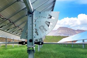 Solar tracker supplier Array Technologies partners with new logistics ...