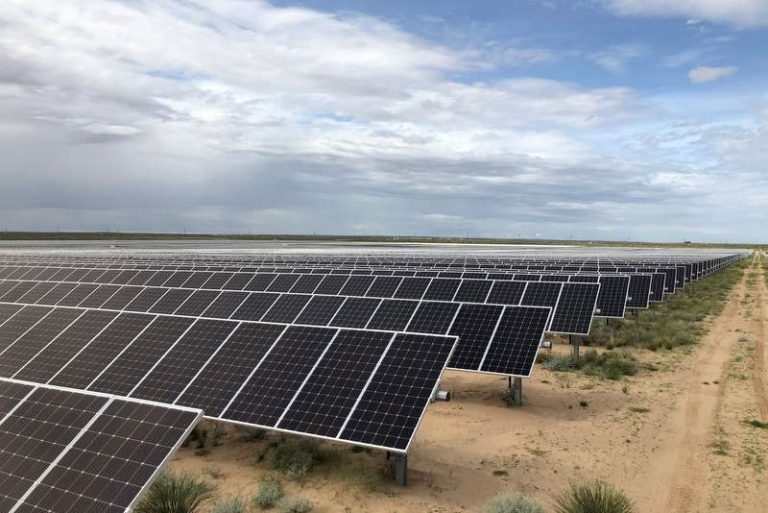 RWE's West of the Pecos Texas solar project is now online | Solar Builder